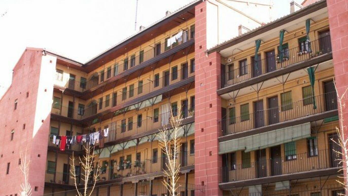 Un paseo por la historia de las corralas de Madrid: los patios de ...