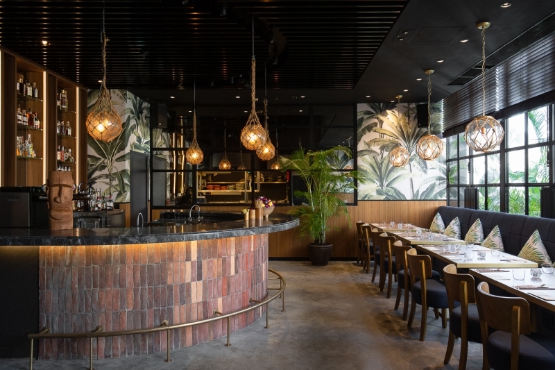 Maka Hiki Tropical Bar & Grill