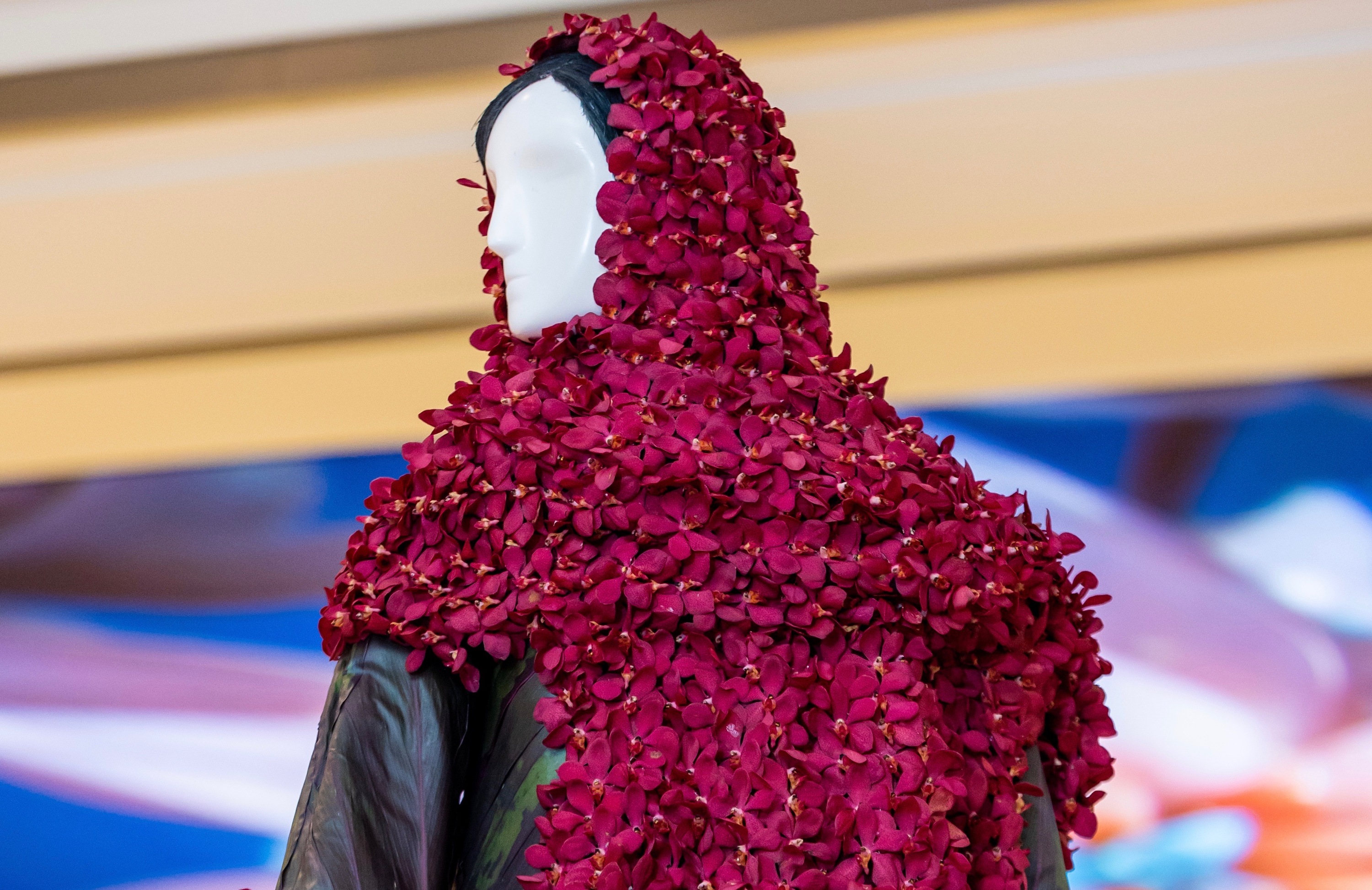 Catch Celine Dion and other trailblazing women made of flowers at free ...