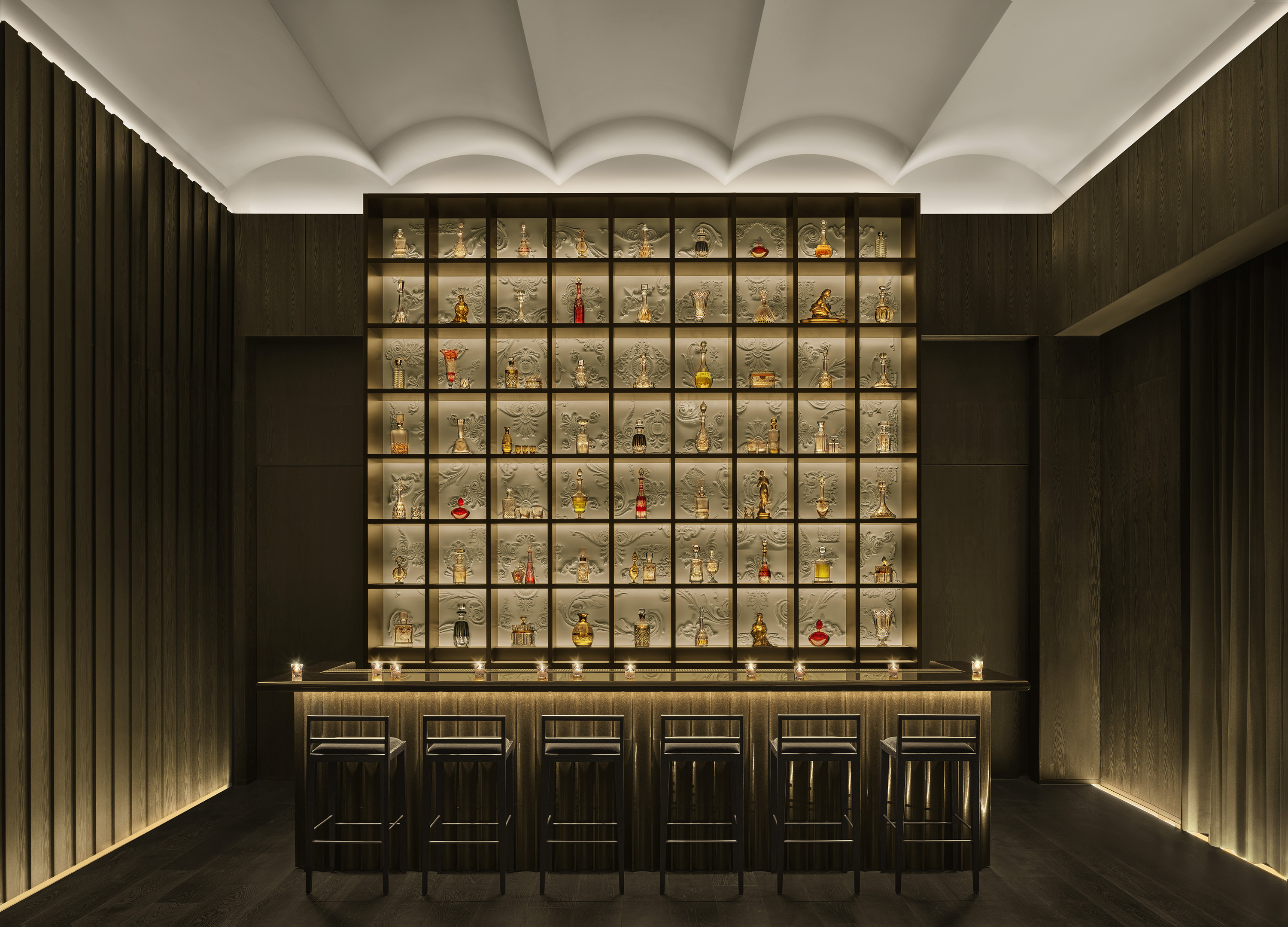 Gold Bar at Edition | Bars and pubs in Kamiyacho, Tokyo