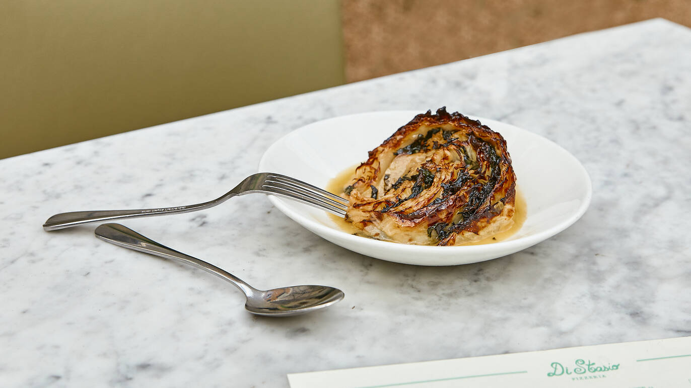 Di Stasio Carlton does pizza right in Melbourne's Little Italy.