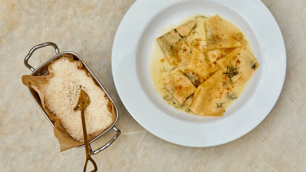 Di Stasio Carlton does pizza right in Melbourne's Little Italy.