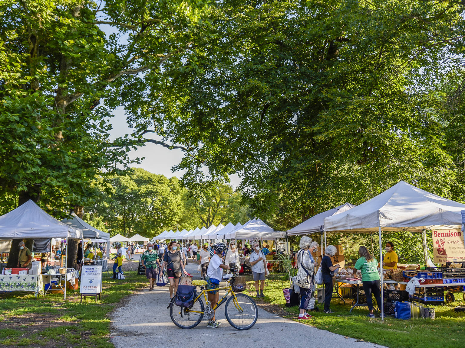 23 Best Farmers Markets in Chicago to Explore
