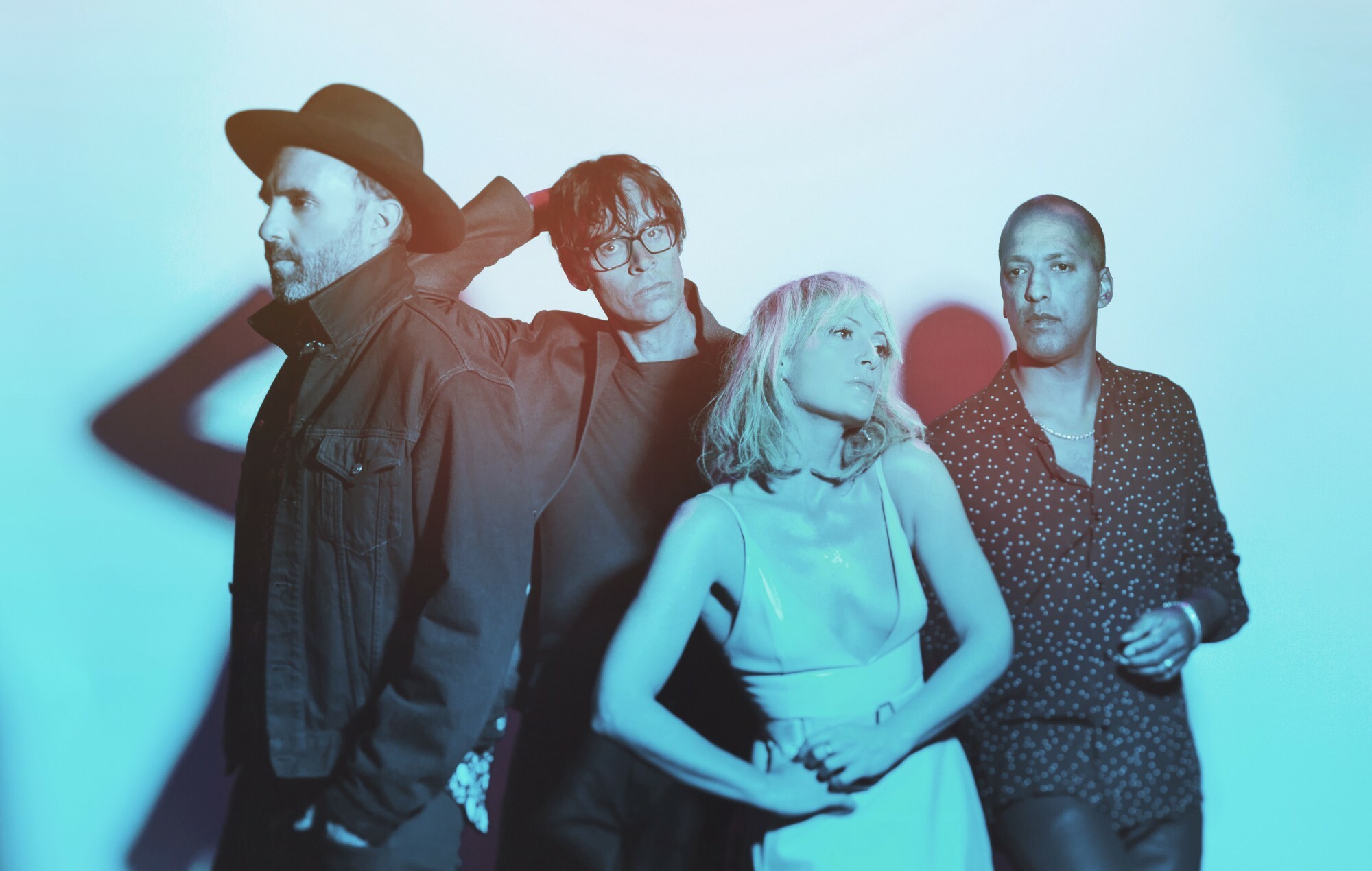 Emily Haines y James Shaw de Metric nos cuentan sobre su nuevo disco ...