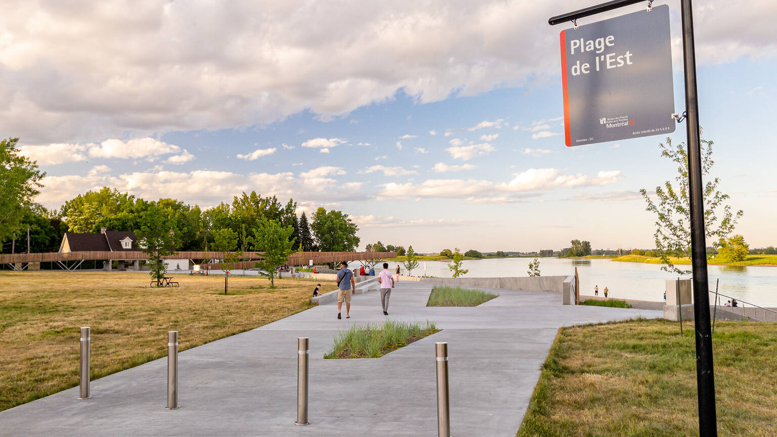 Hiking Near Montreal: 26 Trails to Take and Sights to See