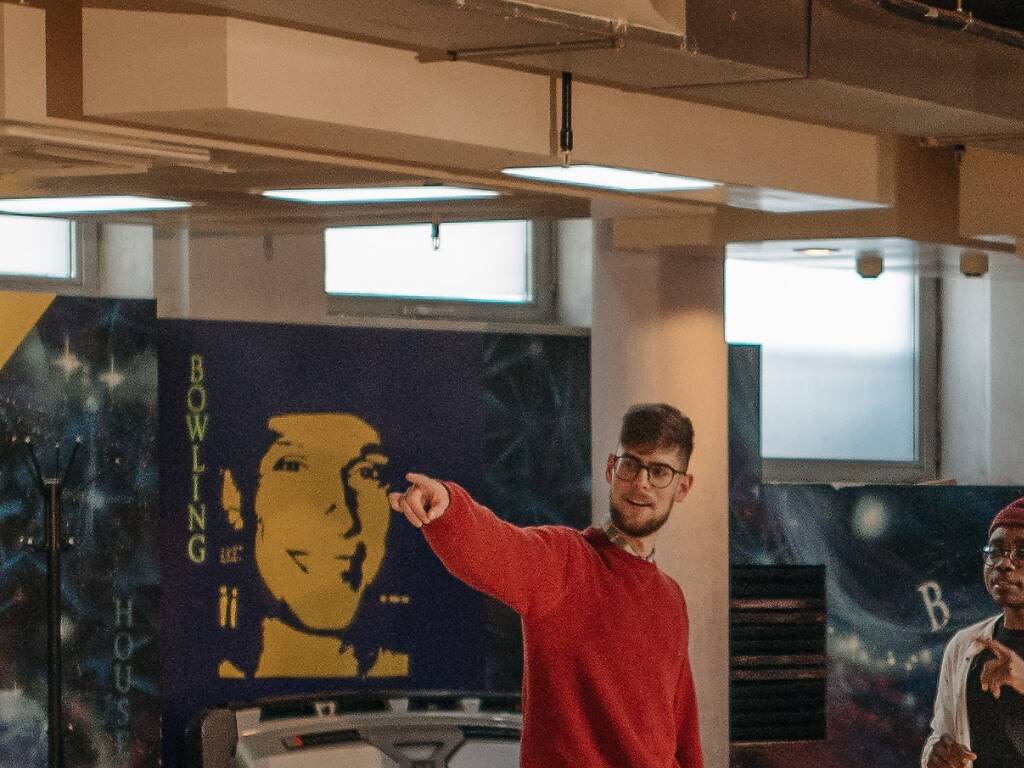 Late-night group activities in Melbourne that don't involve drinking