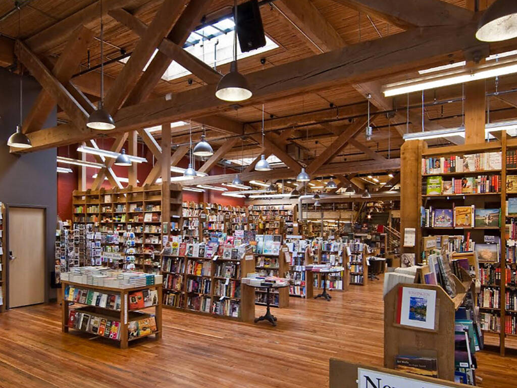 12 Best Independent Bookstores in the US