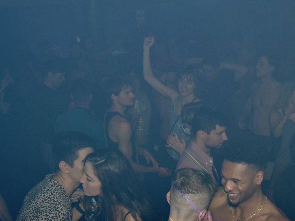 8 Best Gay Bars in Austin for a Fun Night Out
