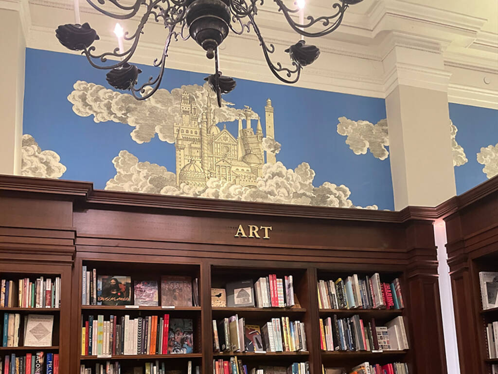 12 Best Independent Bookstores in the US