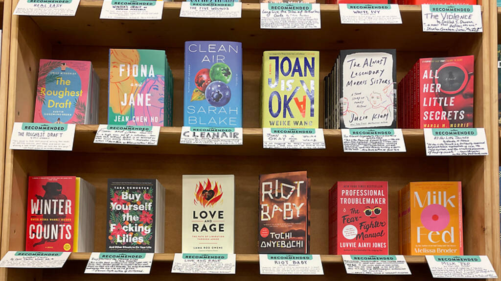 16 Best Independent Bookstores in the US to Shop Local