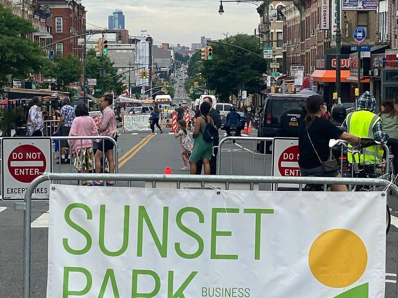 Best Street Fairs NYC Offers With Food, Music and Artwork