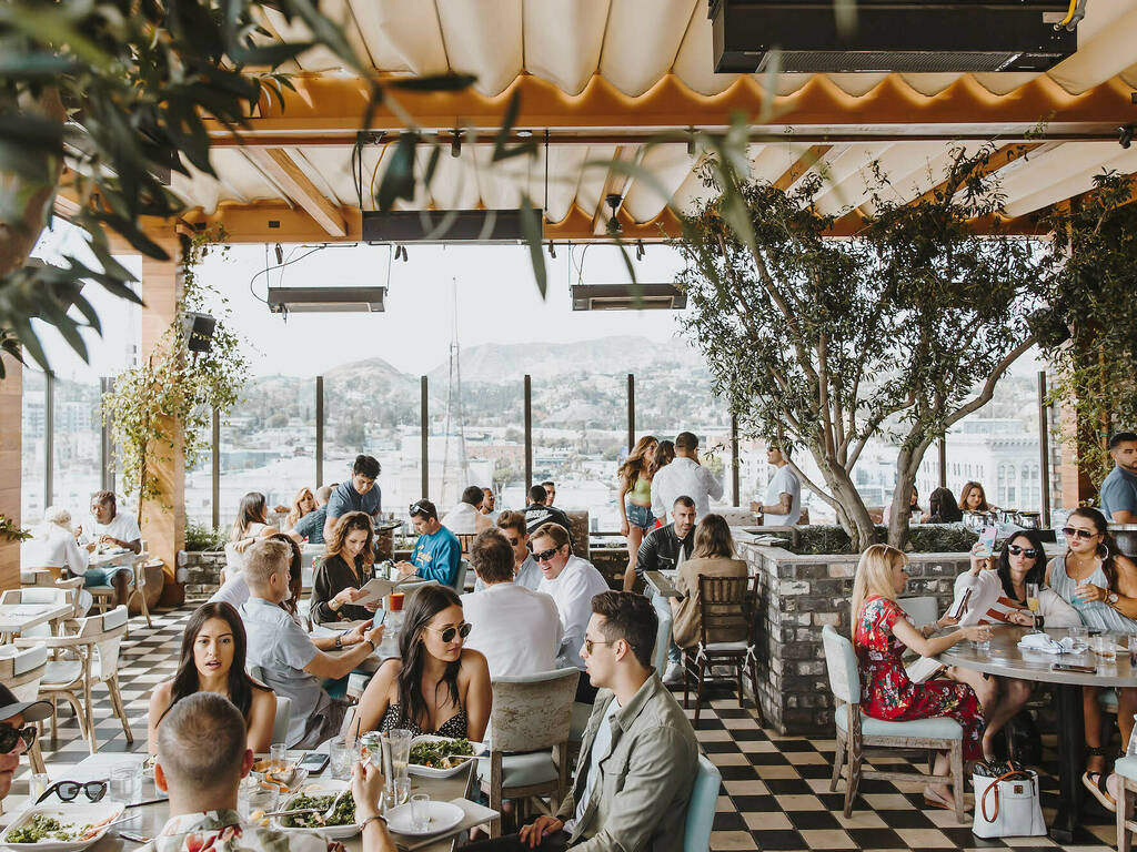18 Best Rooftop Restaurants For Food as Good as the Views
