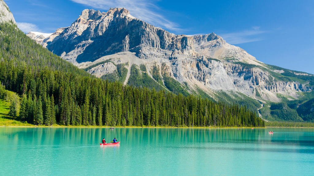 Things to Do in Canada | 14 Attractions and Activities
