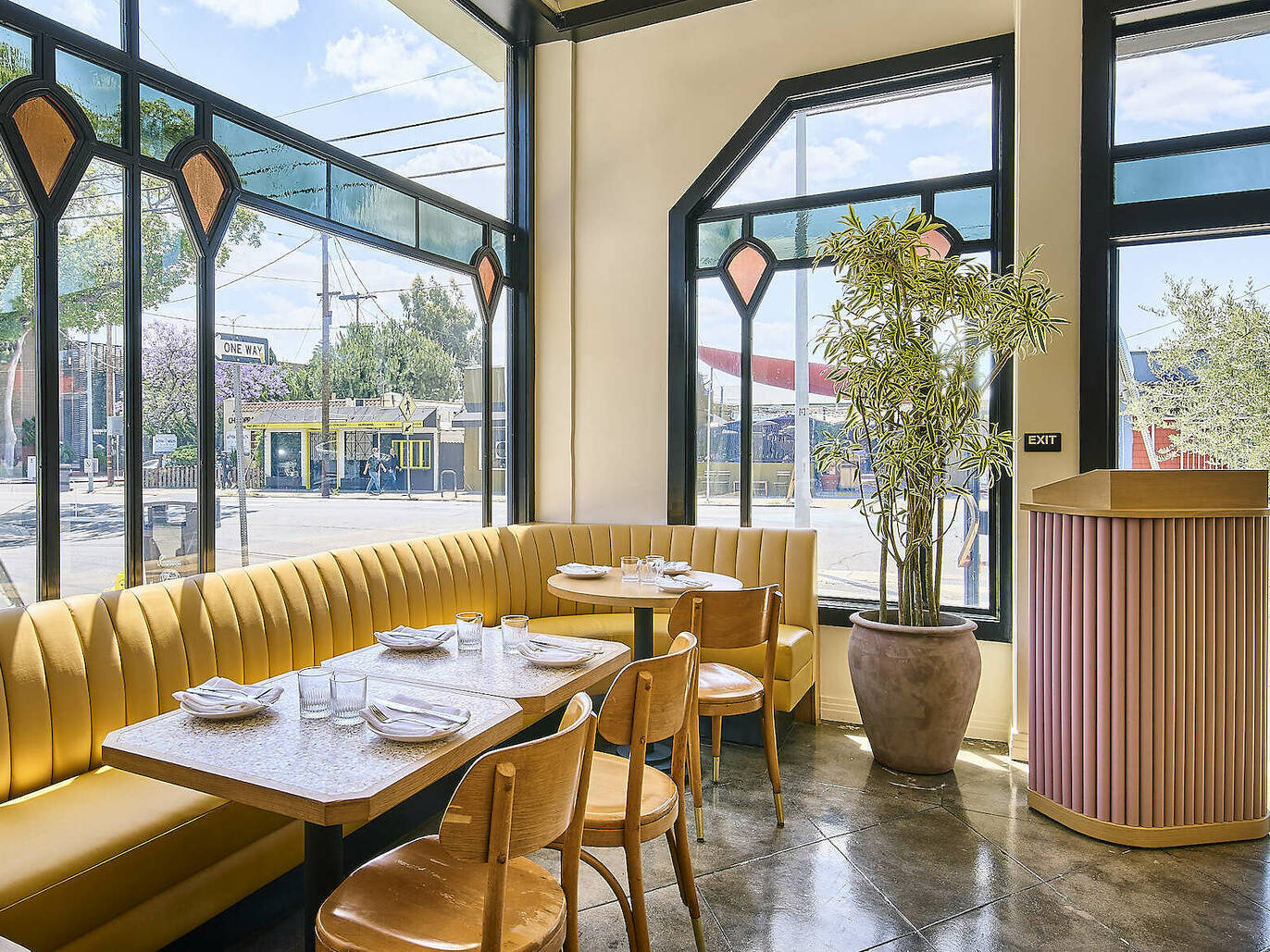 22 Best Hollywood Restaurants For Breakfast, Lunch and Dinner