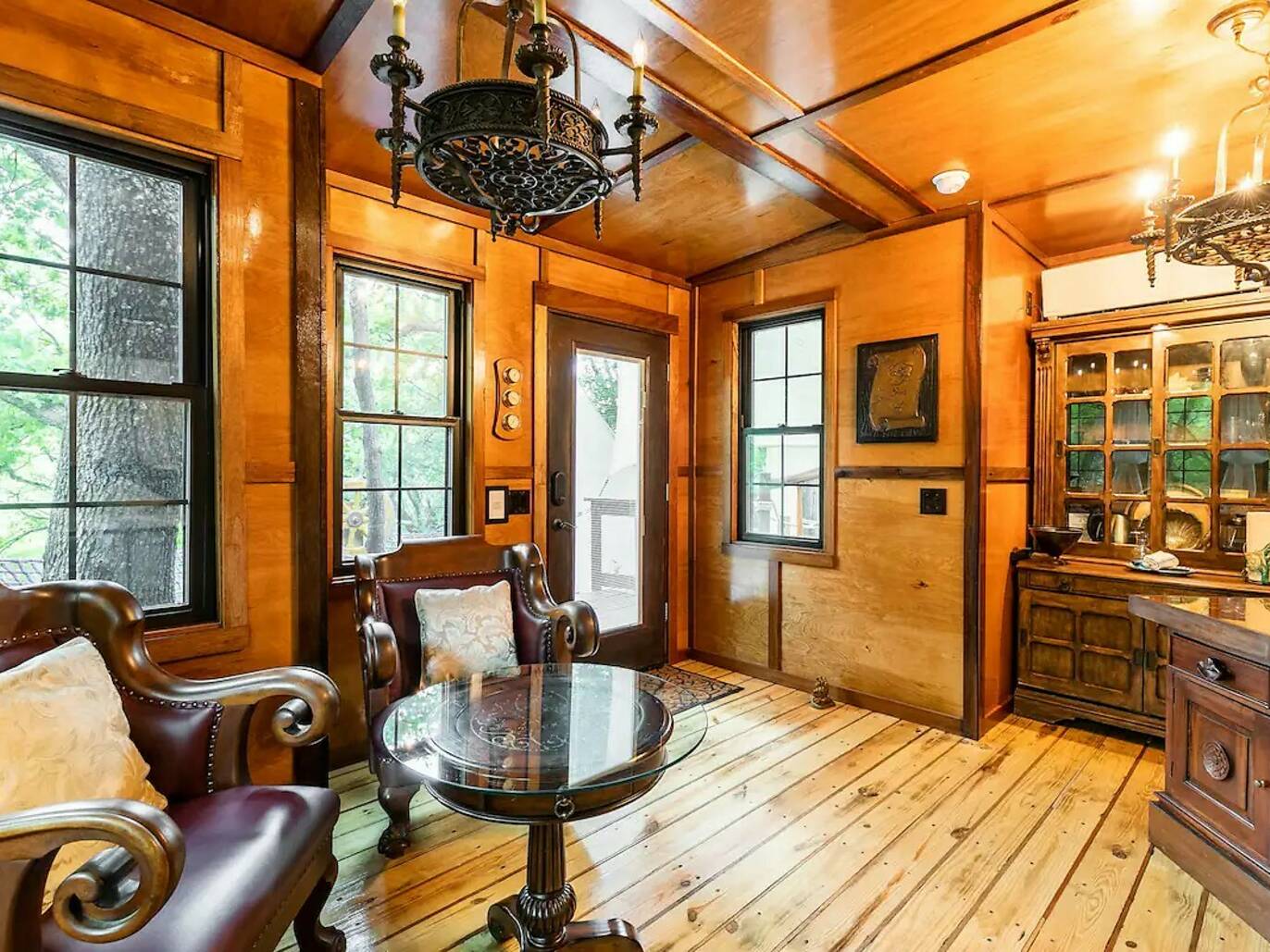 The 14 Best Treehouse Airbnbs in Dallas for 2024