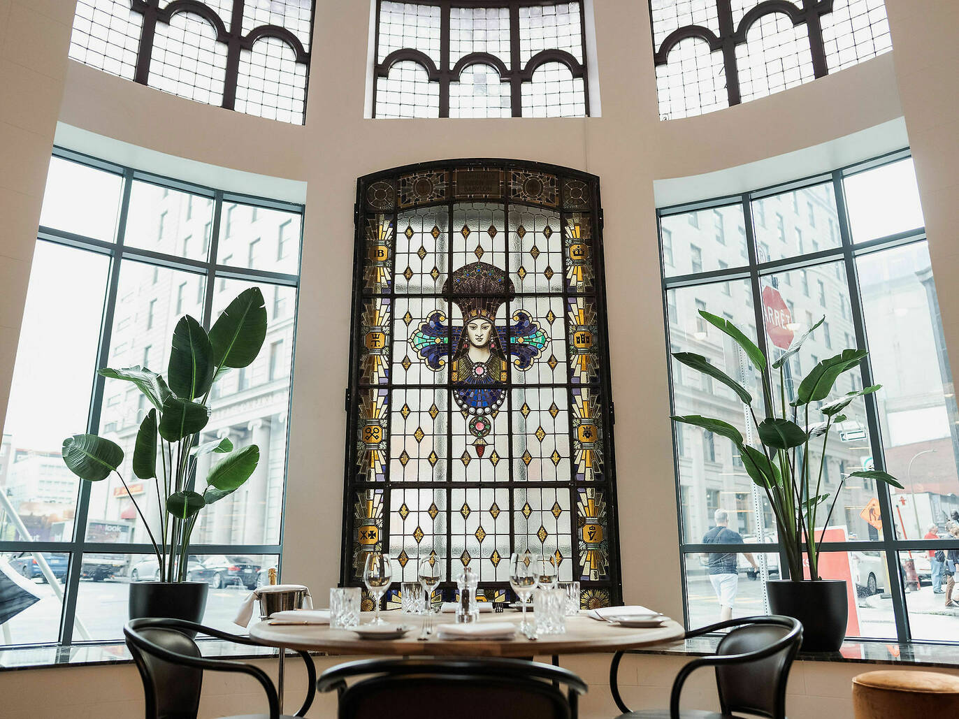 33 Best Downtown Montreal Restaurants To Try Right Now