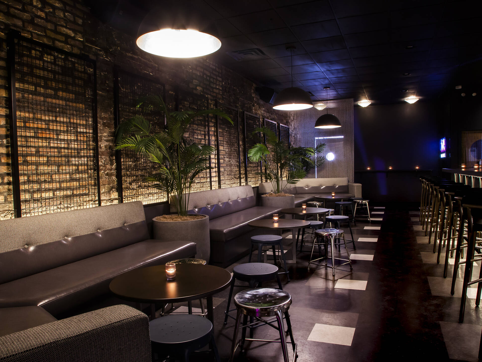 33 Best Cocktail Bars In Chicago For A Stiff Drink