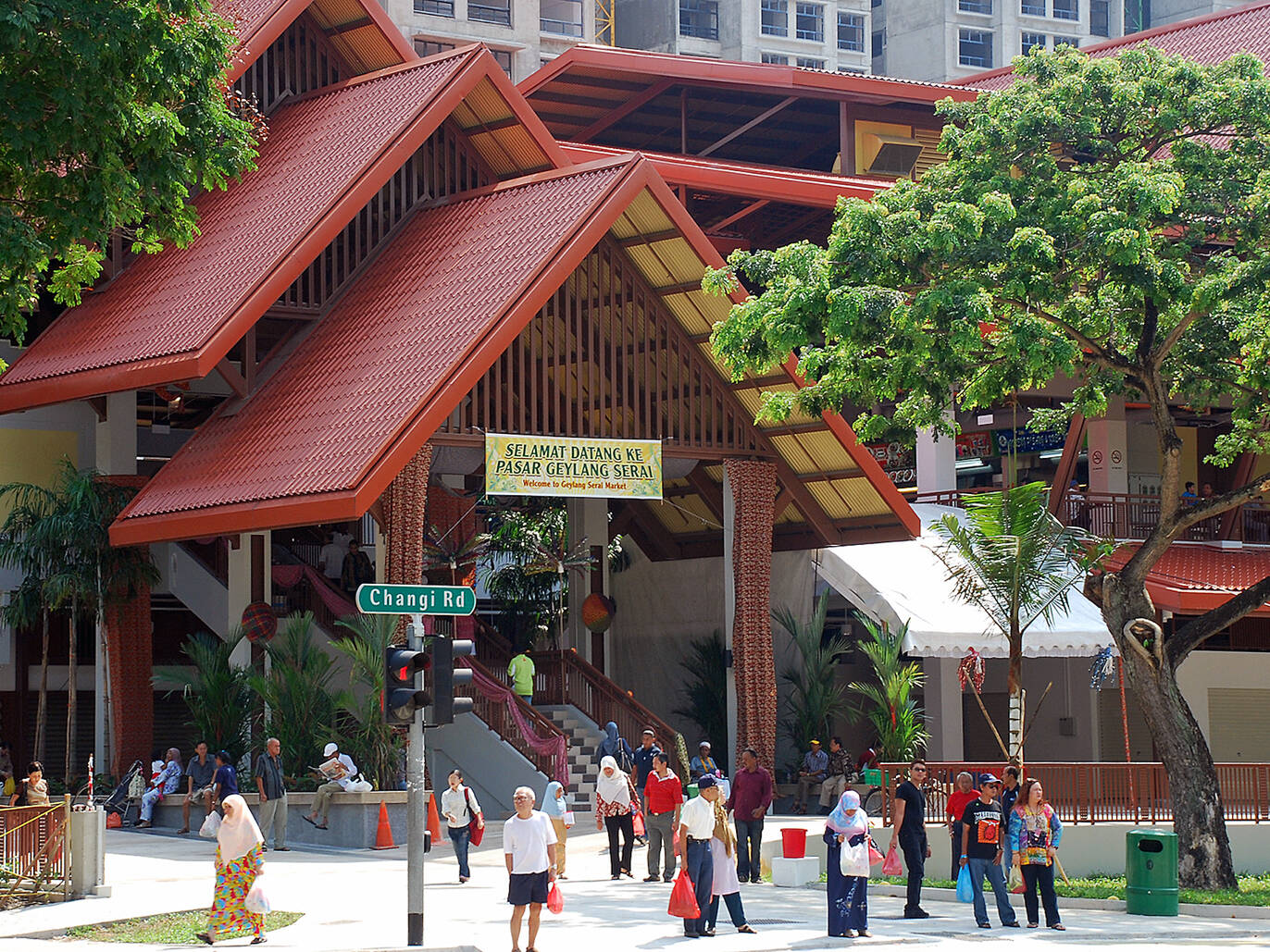 6 Iconic Hawker Centres In Singapore And The Stories Behind Them