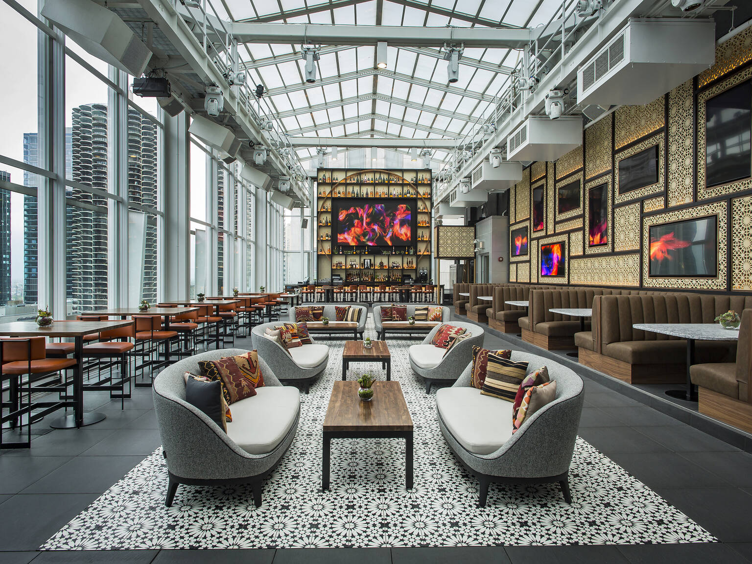 29 Restaurants With Amazing Views of the Chicago Skyline and Lake Michigan