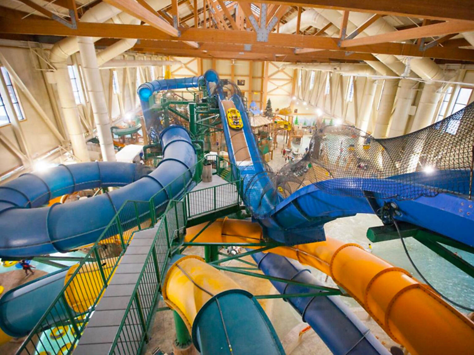 10 Best Indoor Amusement Parks in the US To Experience Thrills Year Round