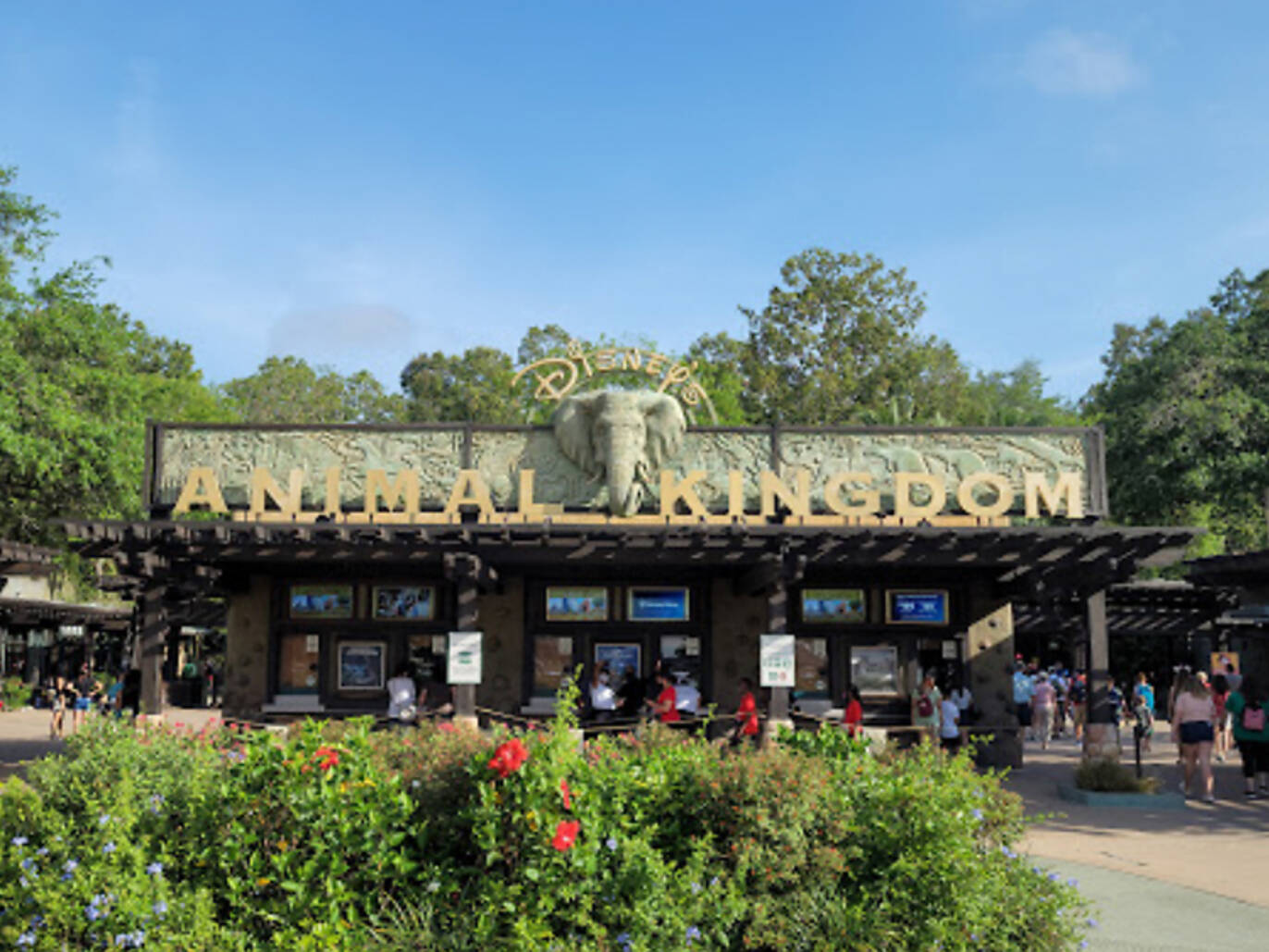 28 Best Zoos in the US For Every Kind of Wildlife Sighting