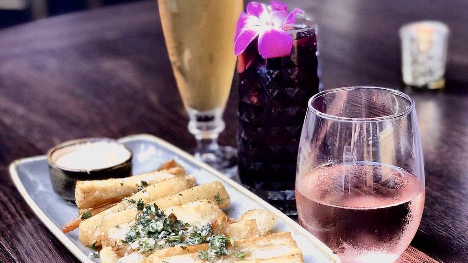 10 Amazing Rooftop Happy Hour Deals in Chicago