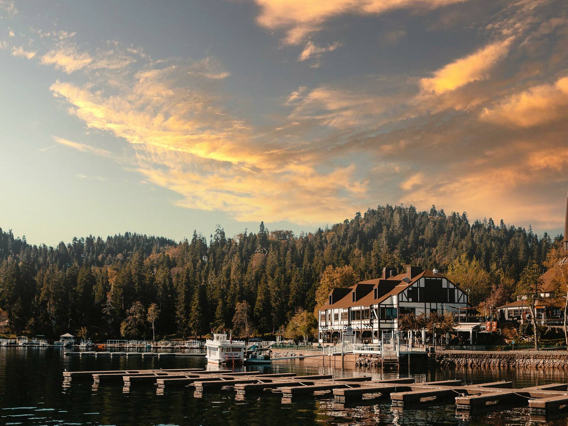 6 Best Lakes Near Los Angeles to Swim, Boat and Hike