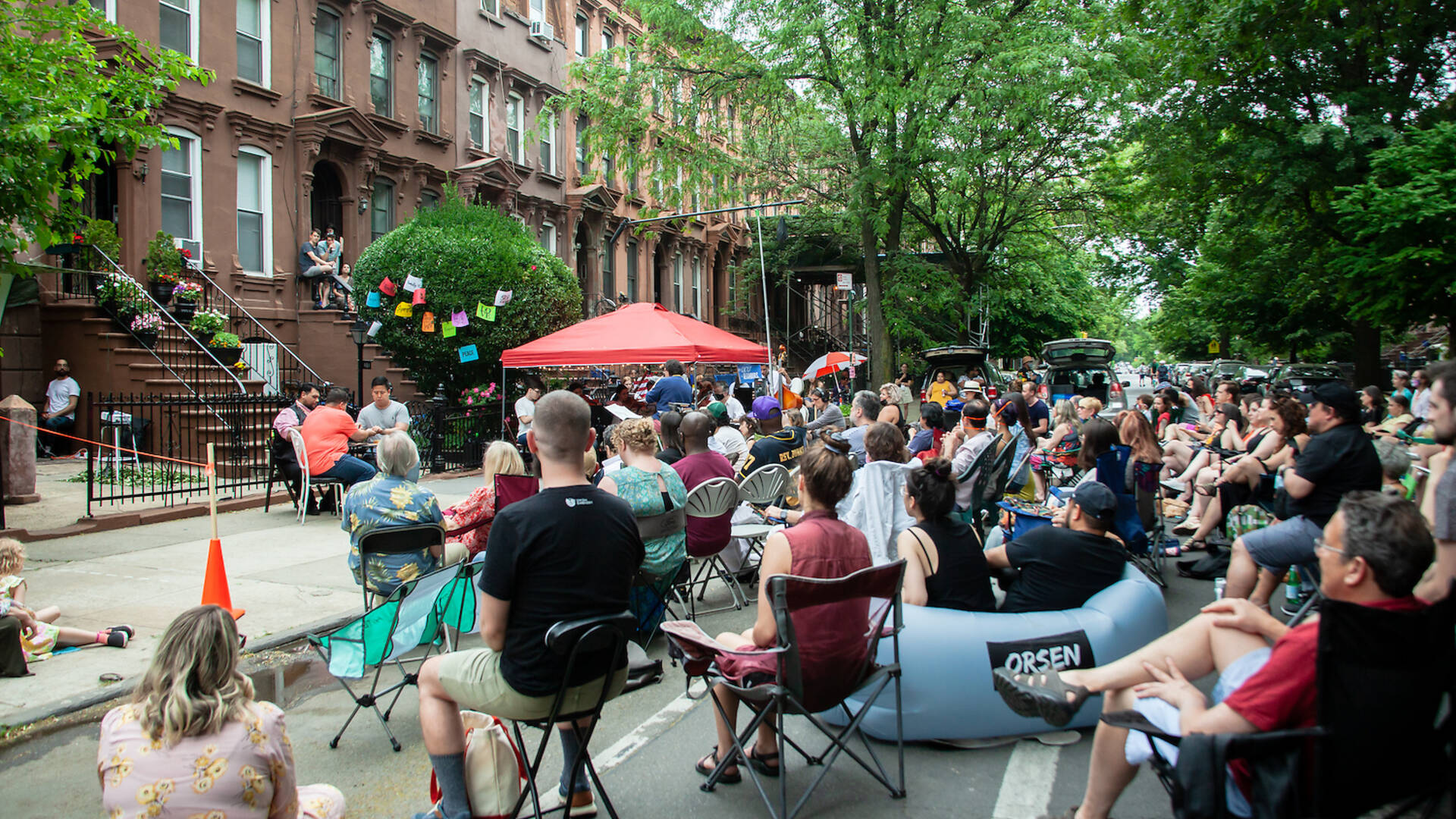 This group performs free opera concerts in NYC