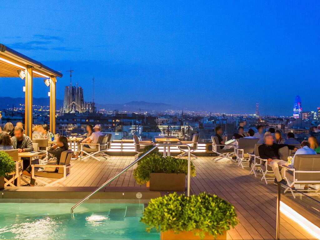 Best Rooftop Bars in Barcelona: Hotels, Pools, Cocktails And More ...