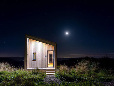 The 13 Best Cabins and Log Cabins in UK | Hideaways for a Cosy Retreat