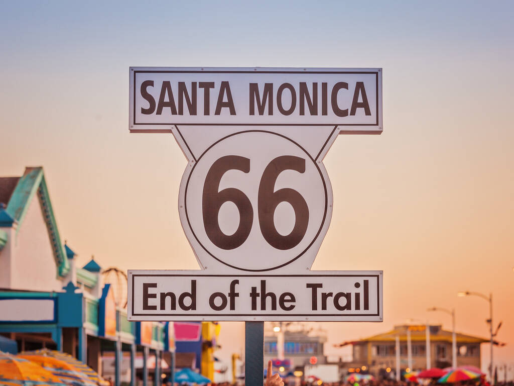 14 Best Route 66 Attractions: Weirdest Roadside Landmarks