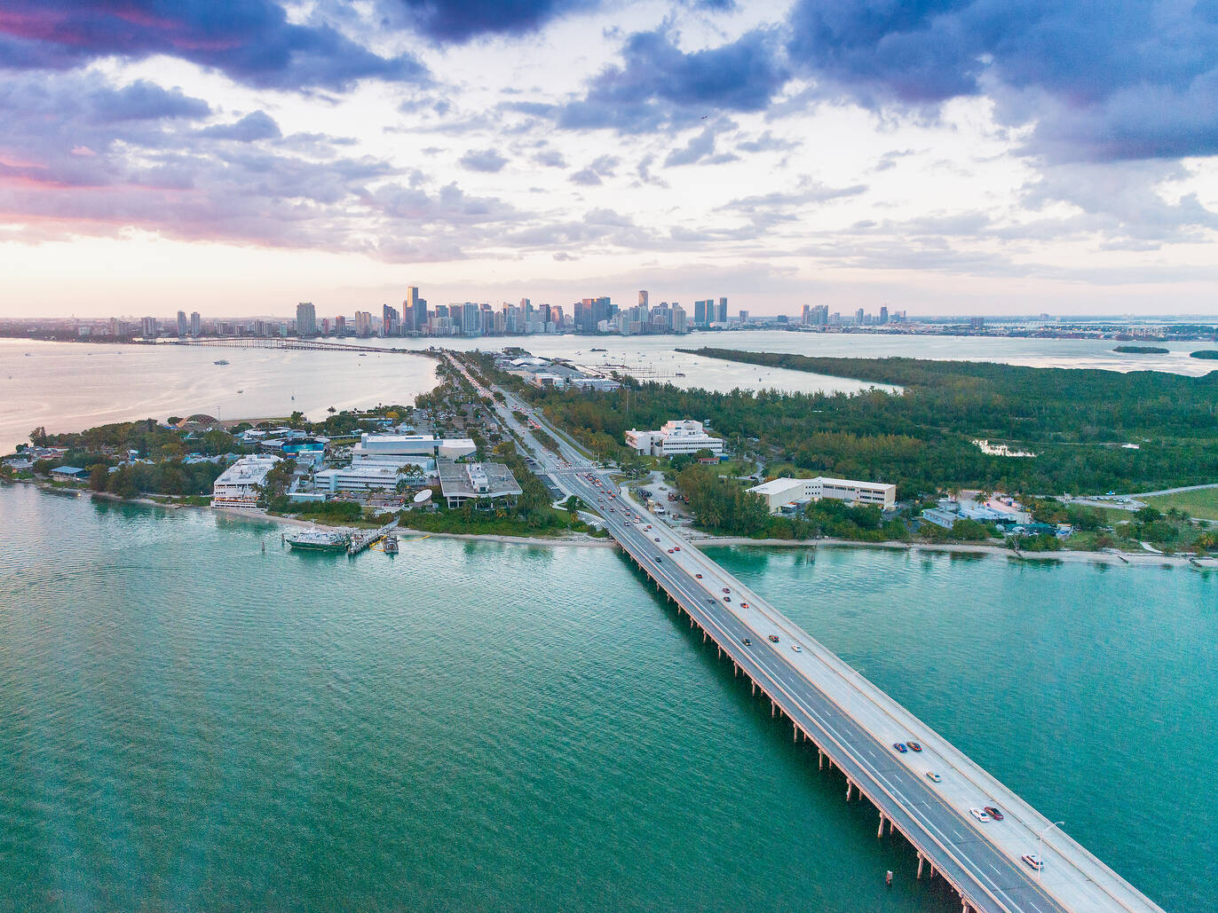 19 Best Miami Beach Bars For Stunning Views of the Water