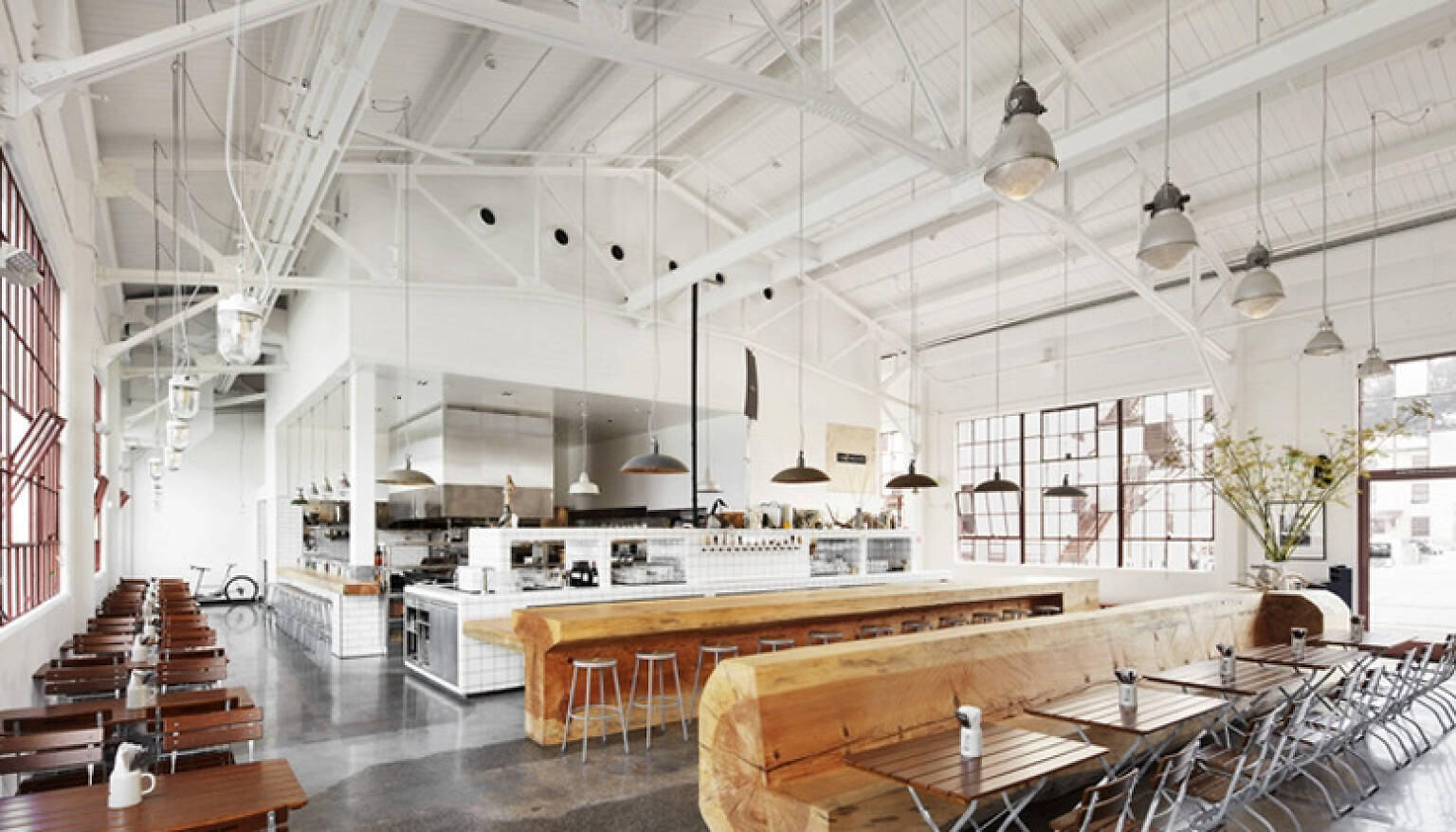 Check out the 12 Best Bars for Singles Seeking Love in San Francisco