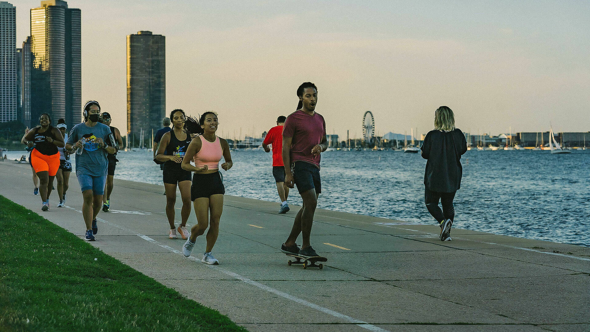 19 Best Chicago Running Clubs to Keep You Motivated