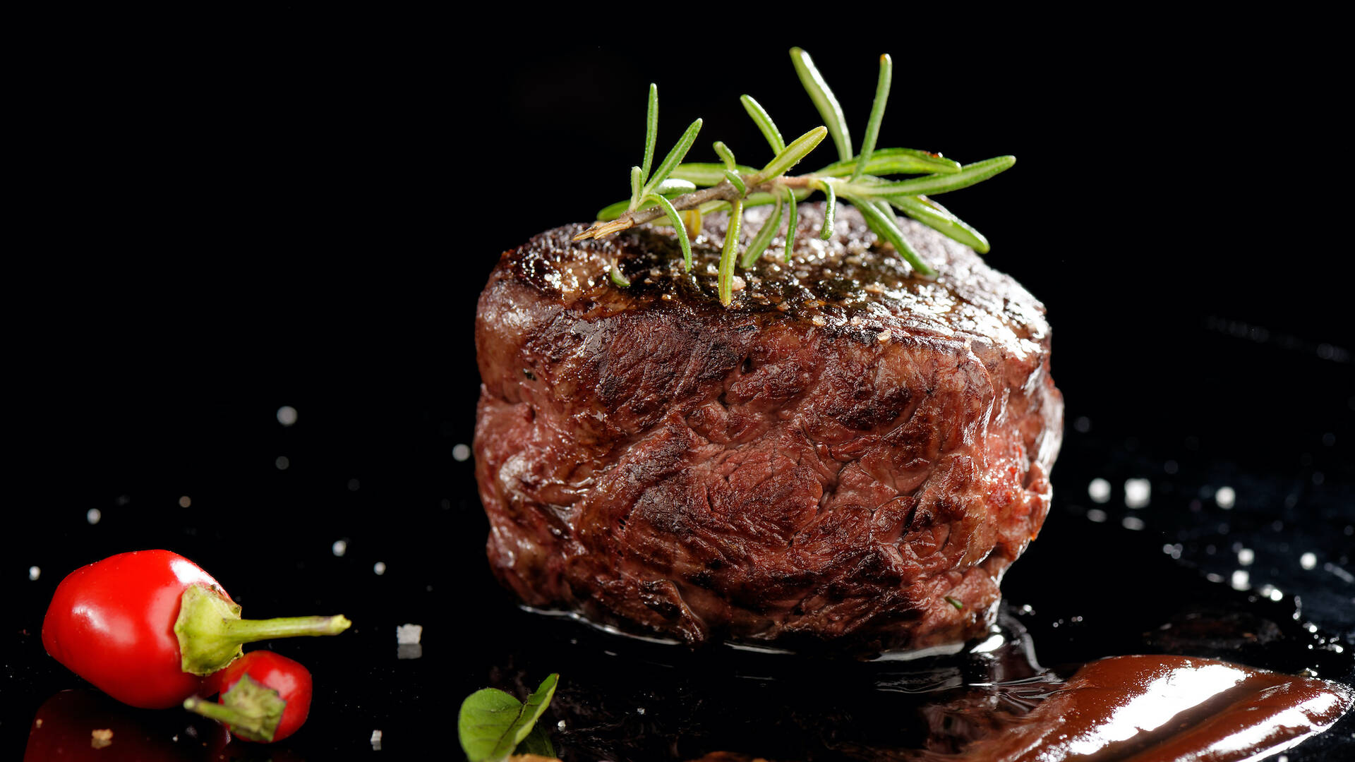 Officers’ Mess Polo Bar: Luxurious steaks and fine wines