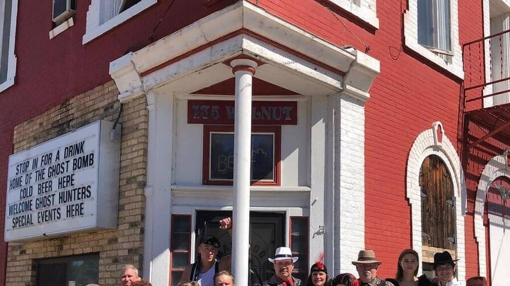 22 of the Spookiest Haunted Bars and Restaurants in America