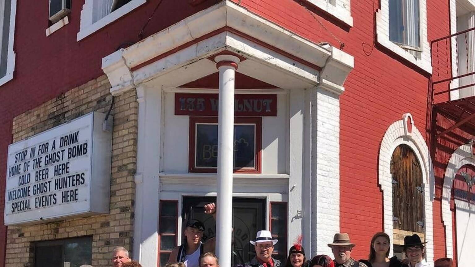 17 Spookiest Haunted Bars and Restaurants in America