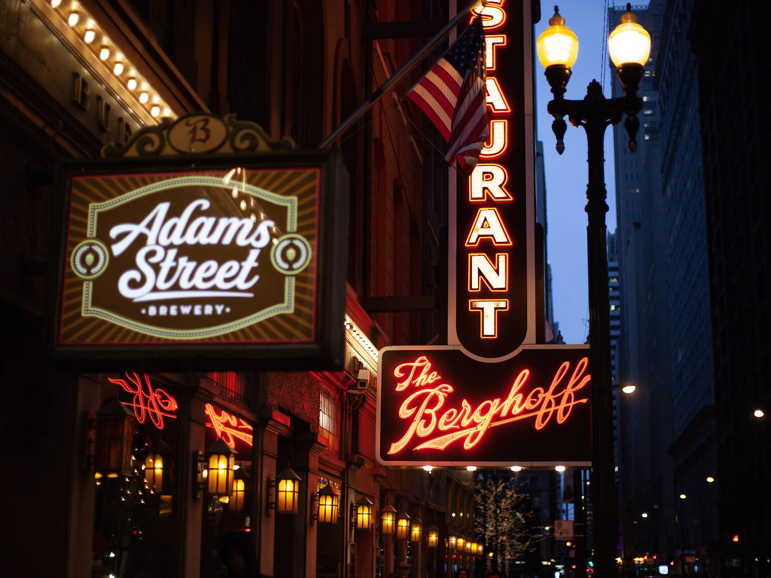 The 15 Most Iconic Restaurants in Chicago