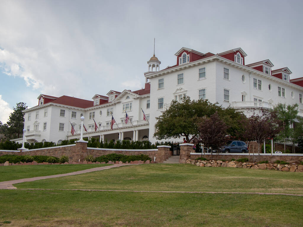21 Most Haunted Hotels in America Where You Can Stay the Night