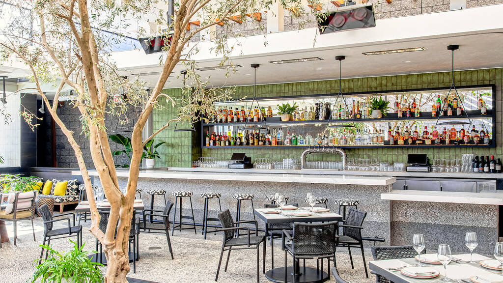 20 Best Happy Hours Los Angeles Has for Beer, Wine and Cocktails