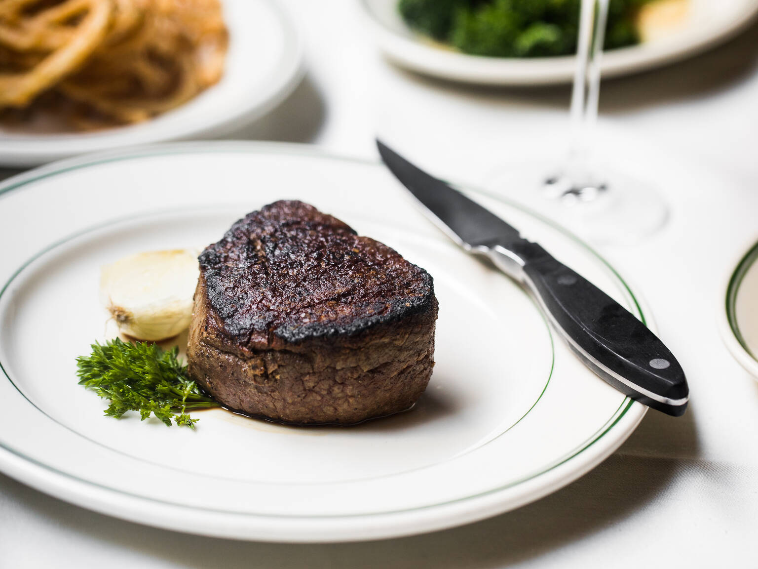 26 Best Chicago Steakhouses That Are Worth the Splurge