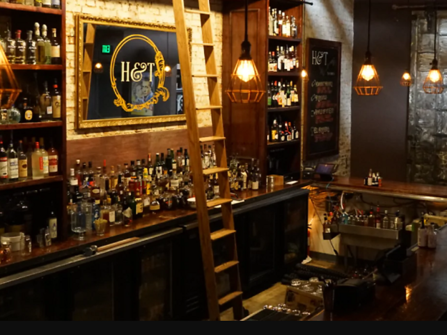 The 18 Best Bars in Dallas for 2025