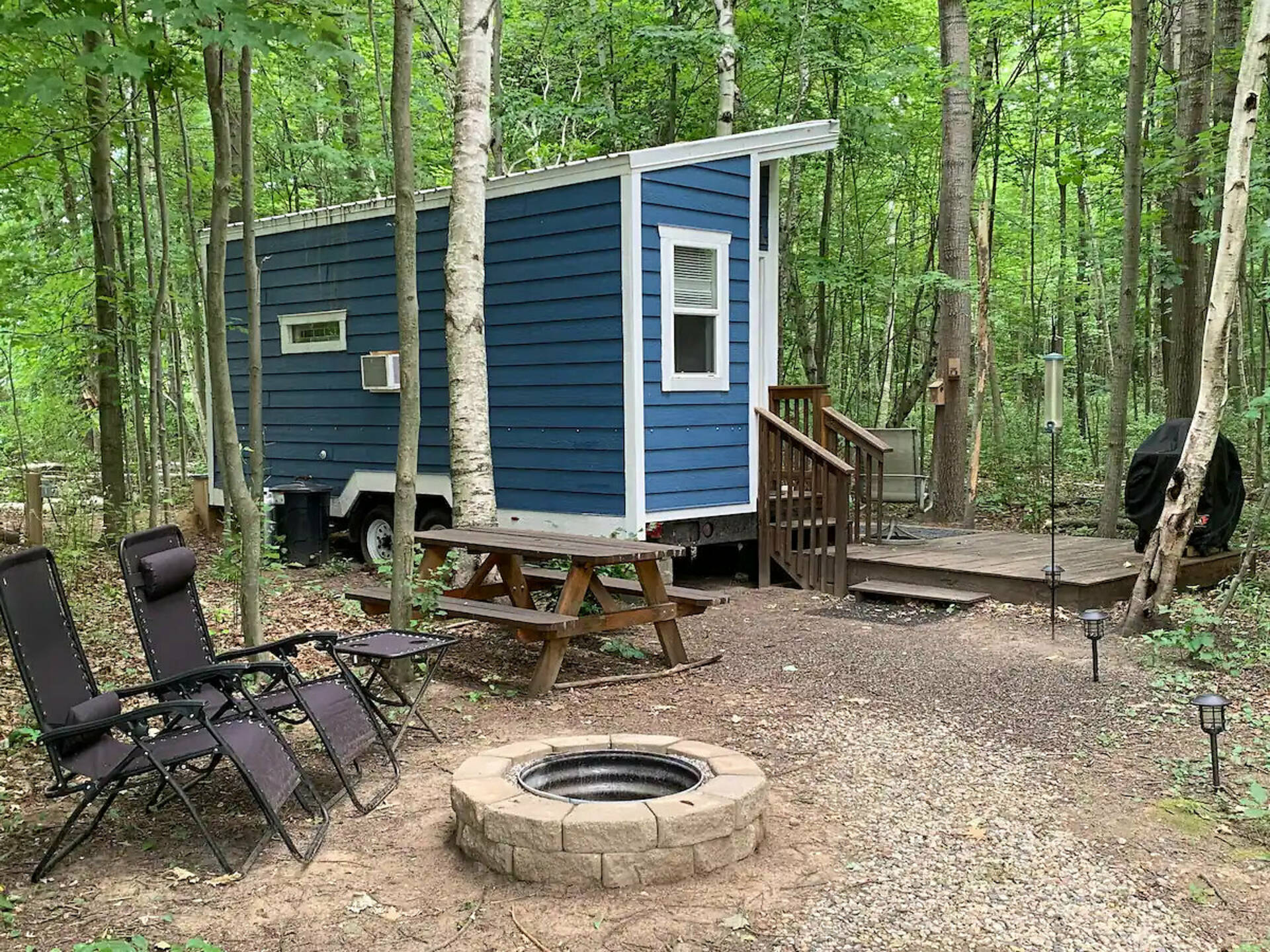 Best Tiny Home Airbnbs Near Chicago: Top Cabins And Rentals