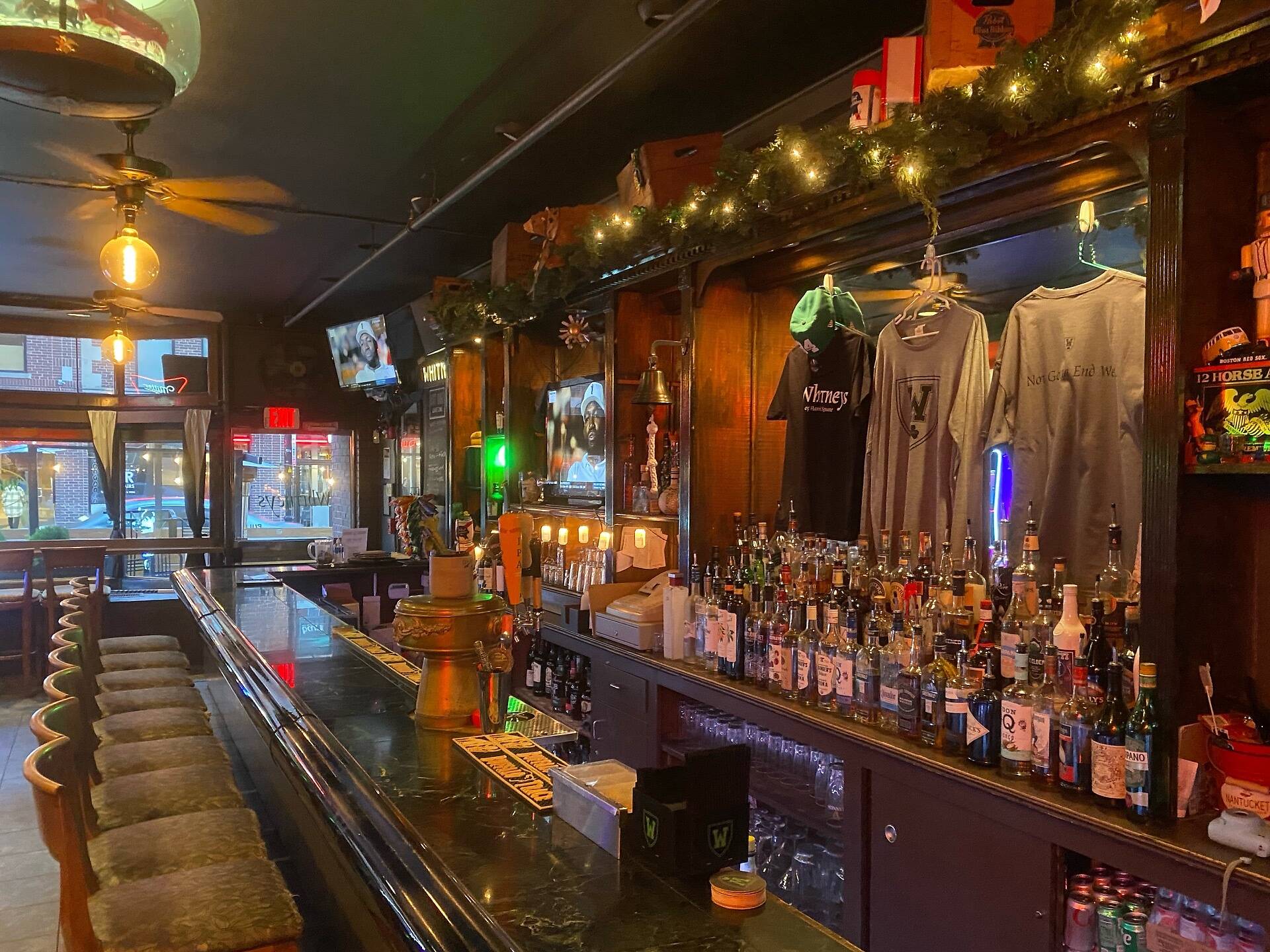 Best College Bars in Boston: Young Crowds, Cheap Drinks