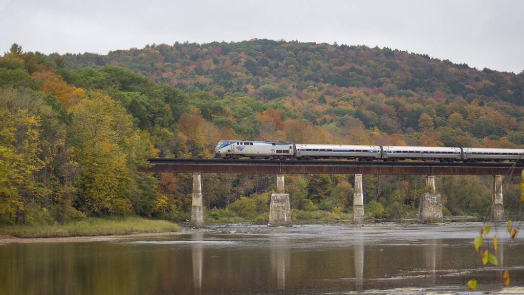 These Are the Best Fall Foliage Train Rides in the U.S.
