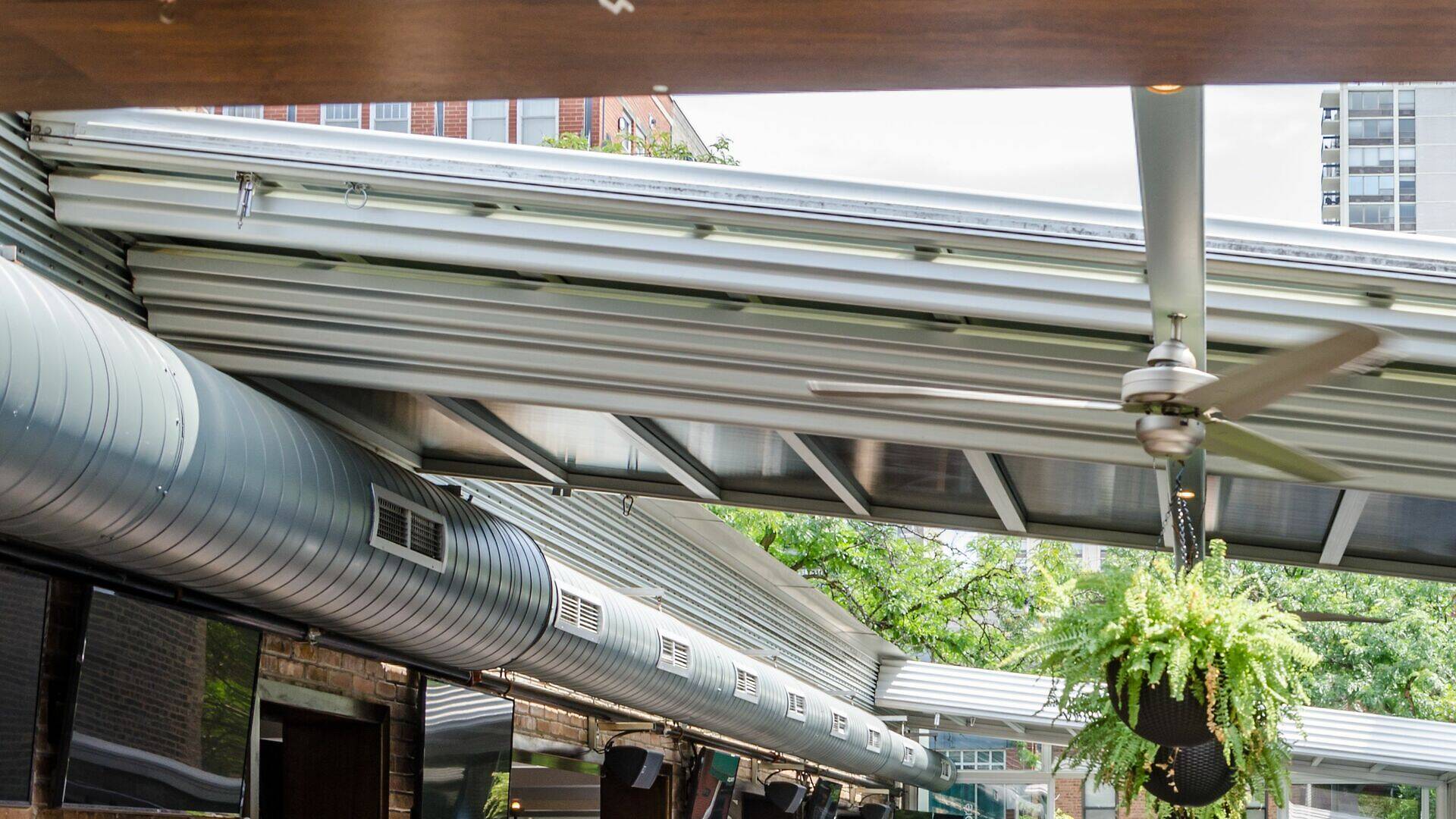 25 Best Beer Gardens For Outdoor Drinking in Chicago