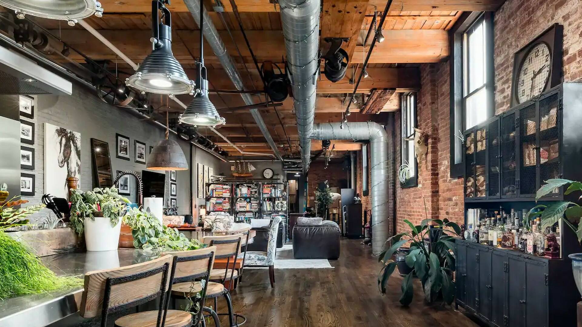 18 Best Chicago Airbnbs | Best Vacation Rentals in Chicago for 2025