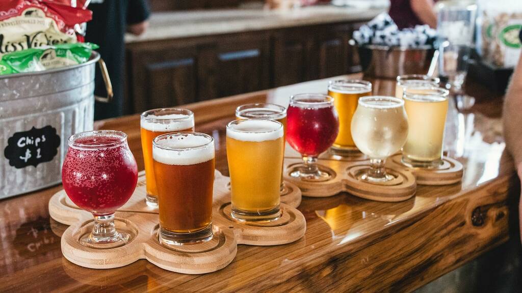25 Best Craft Beer Bars in Singapore to Quaff Down a Pint
