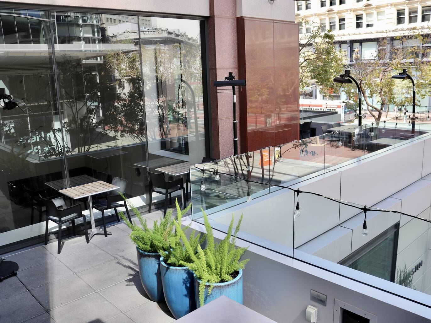 12 Best Rooftop Bars in San Francisco for Cocktails and Views