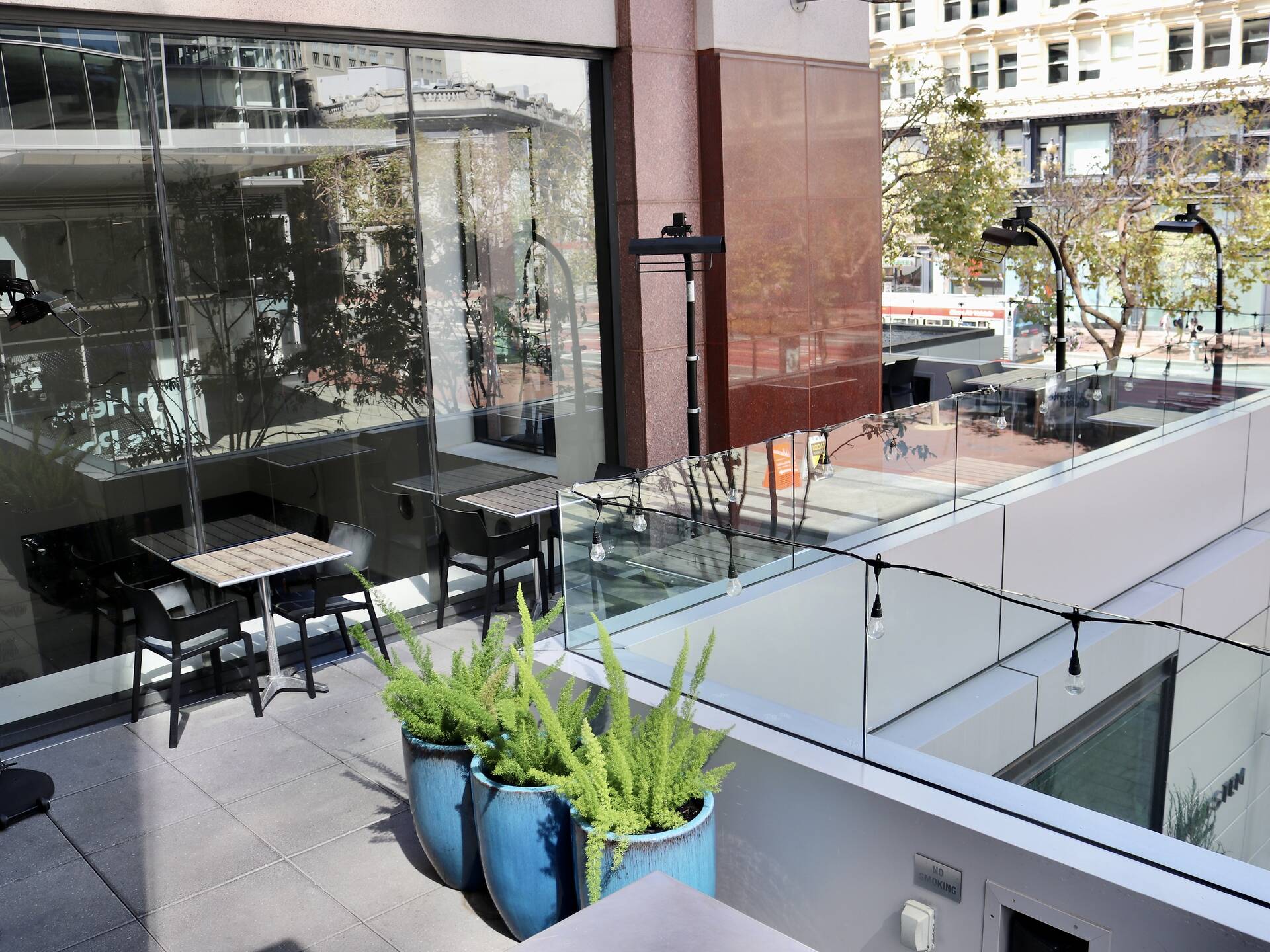 12 Best Rooftop Bars in San Francisco for Cocktails and Views